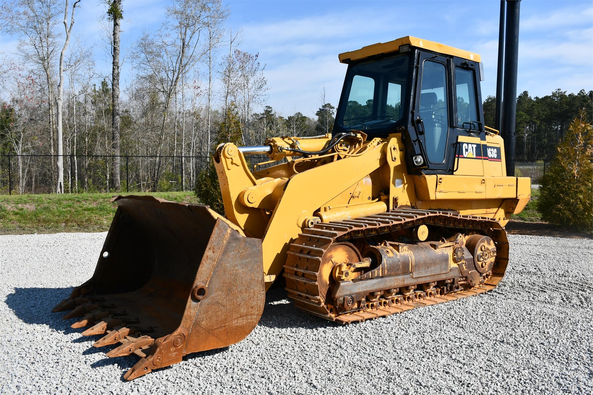 Crawler Loaders Archives - BTM Machinery
